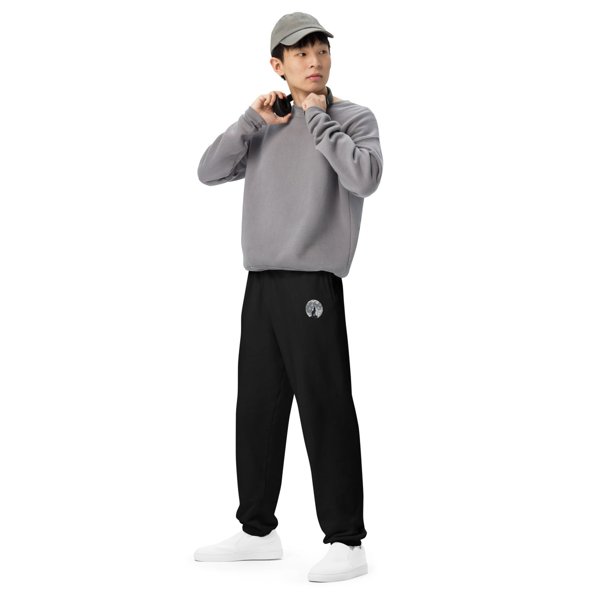 WLF Patch sweats – wolvesliveforever